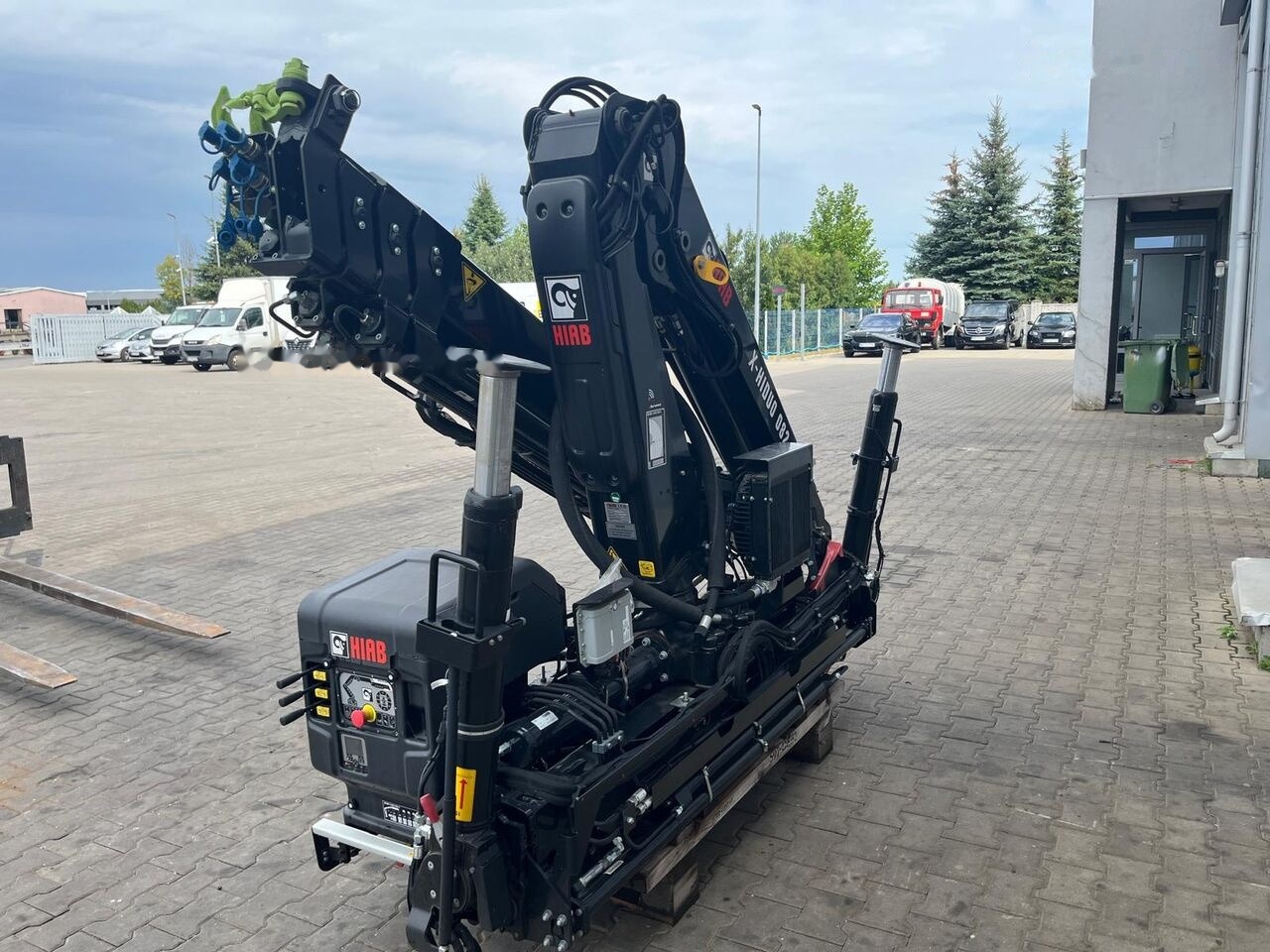 Hiab X-HiDuo 072 Mobile Crane | AllMachines