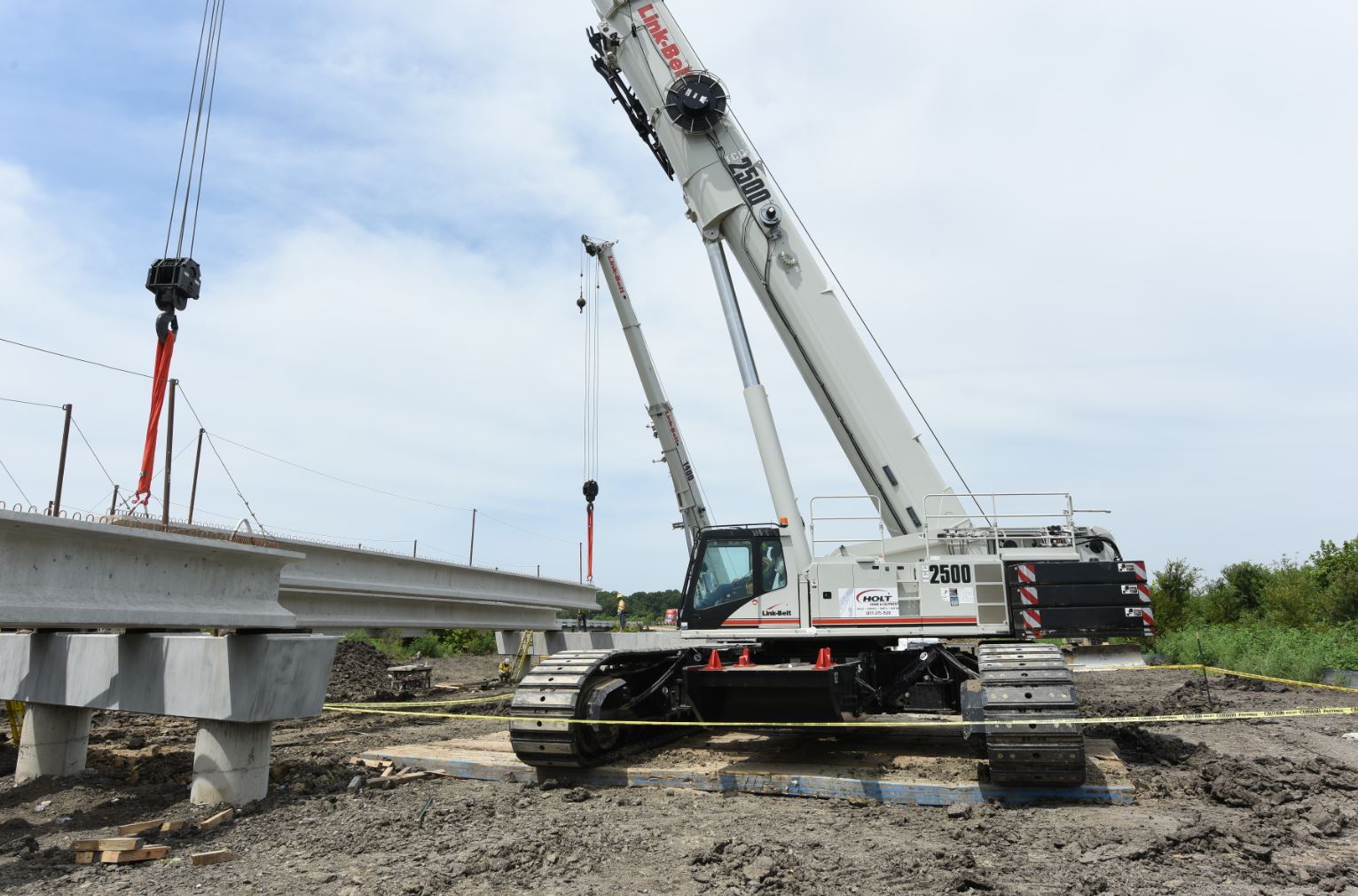 Link Belt TCC-2500 Mobile Crane | AllMachines