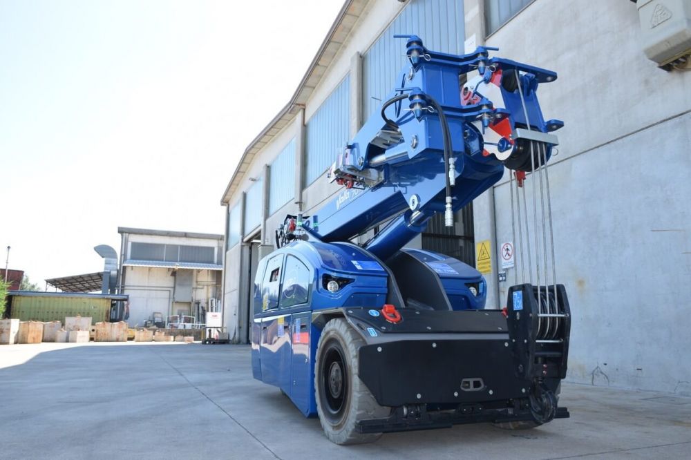 Manitex Valla V90R Mobile Crane | AllMachines