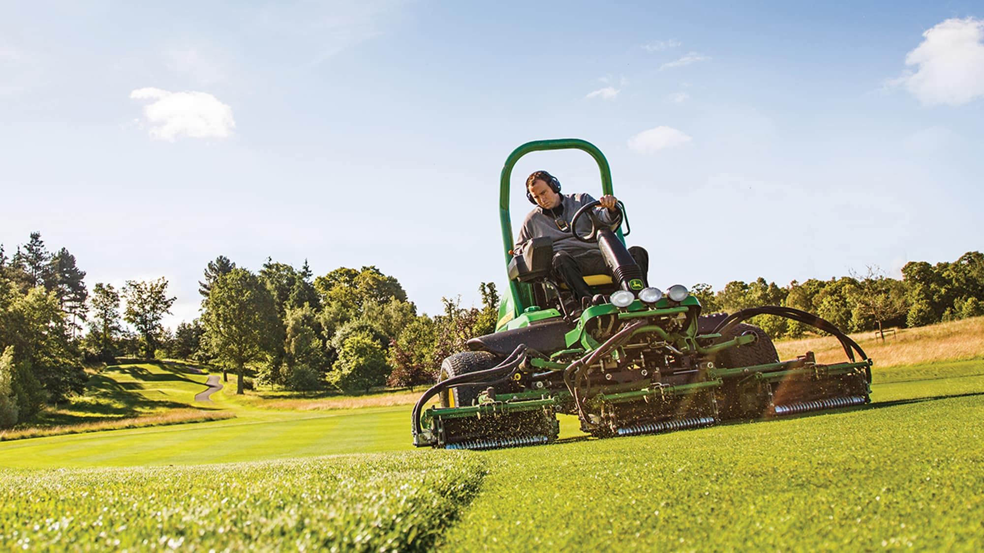 John Deere 7700A E-Cut Hybrid Mower | AllMachines