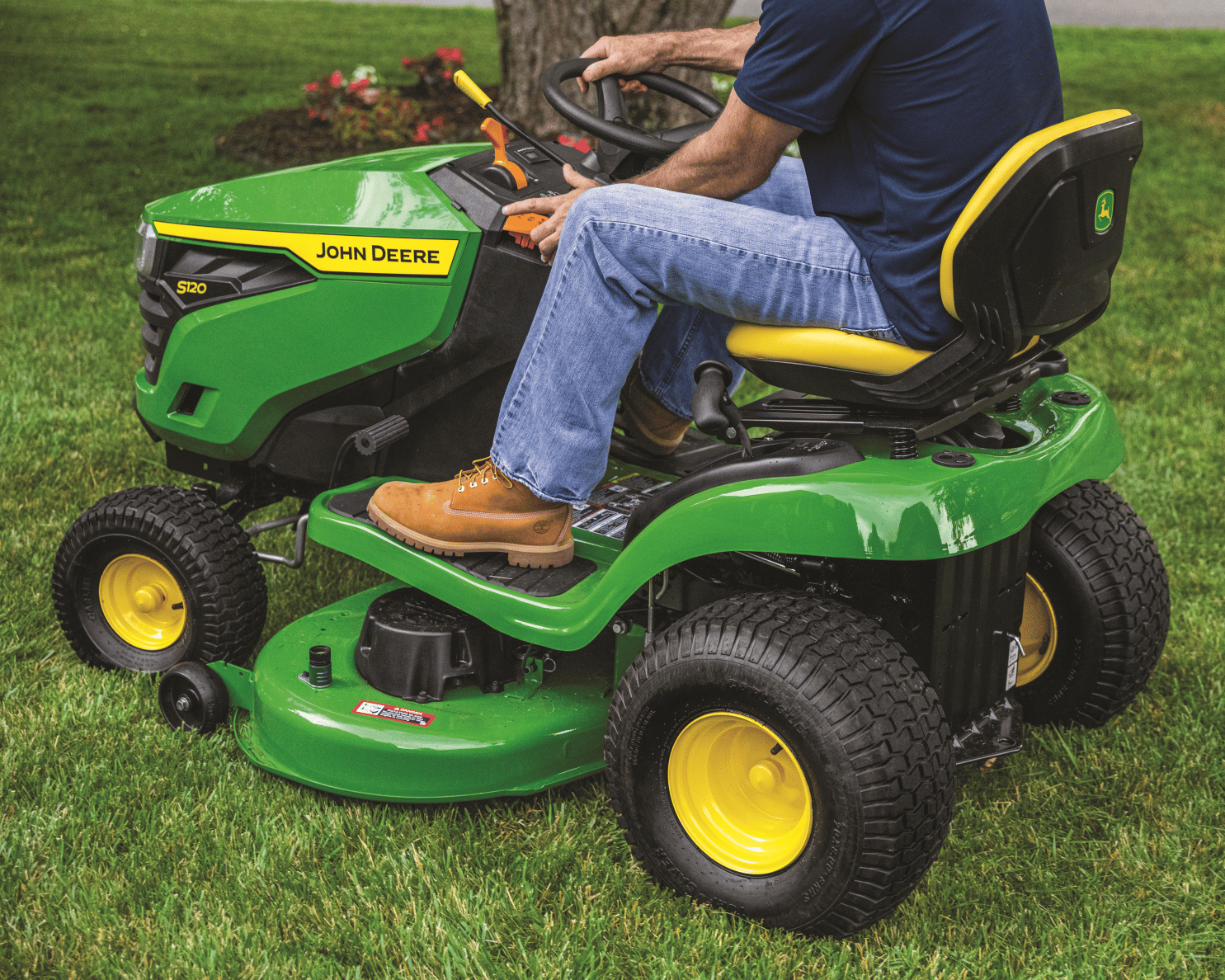 John Deere S120 Mower | AllMachines