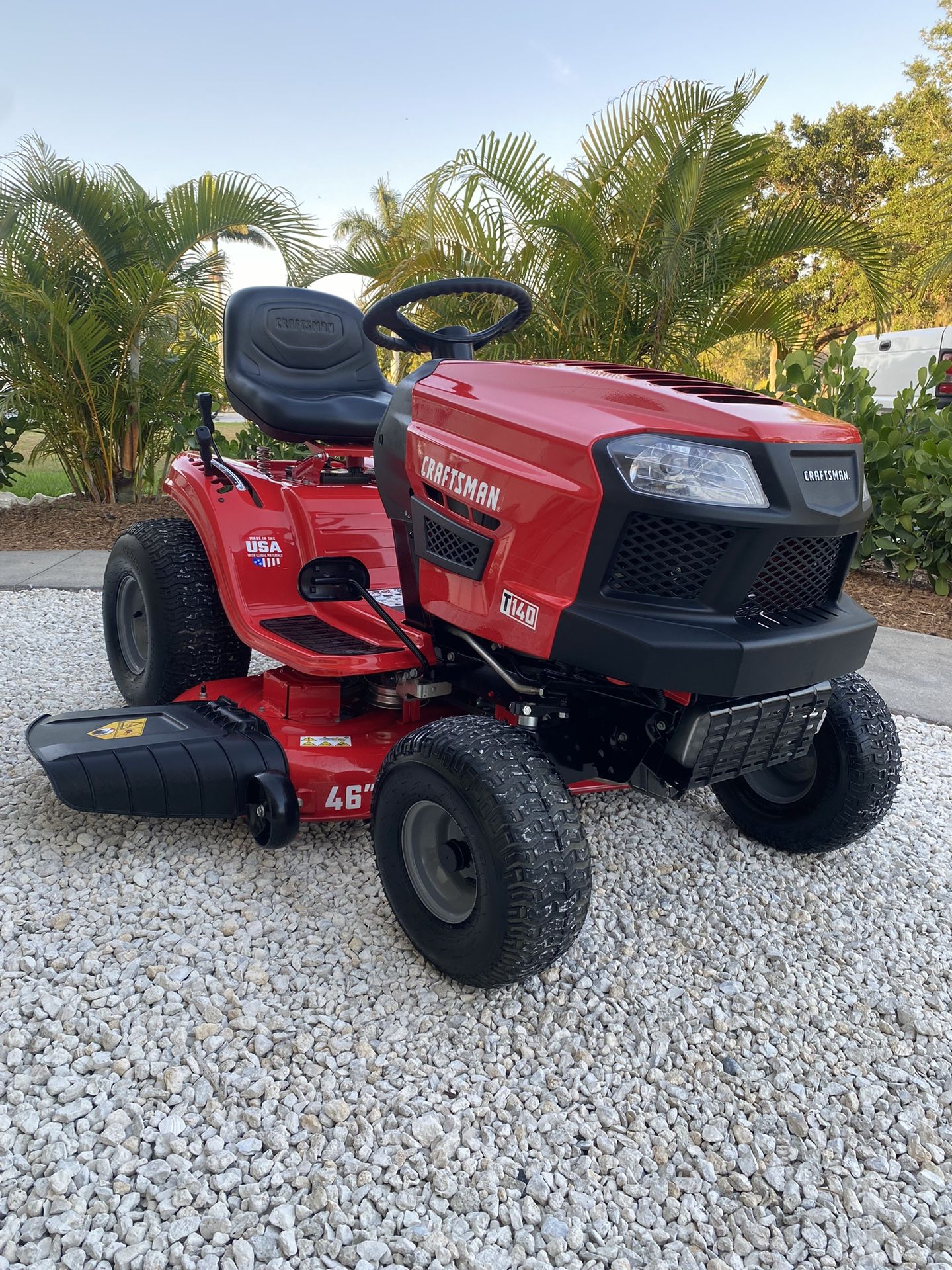 Craftsman 46-in Automatic Riding Mower (T140)