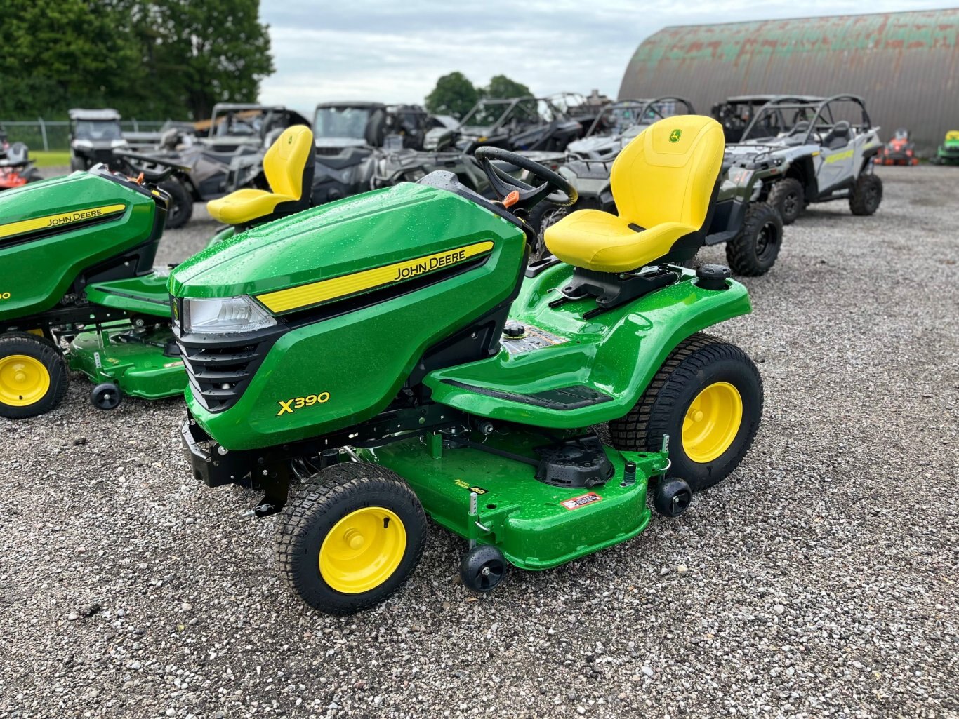 John Deere X390, 48-in. deck Mower | AllMachines
