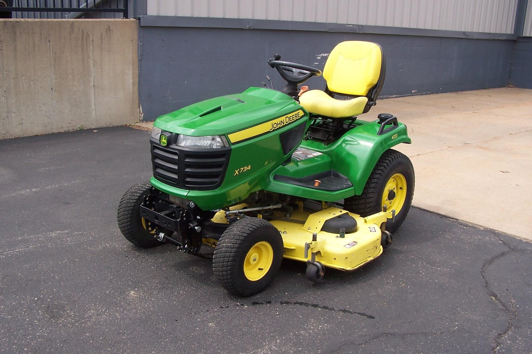 John Deere X734 Mower | AllMachines